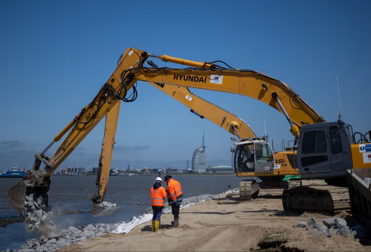 Spezial Wasserbau | Bagger- und Betonarbeiten - Colcrete GmbH & Co. KG